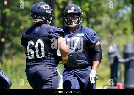 Chicago Bears offensive line Dieter Eiselen warms up during an NFL ...