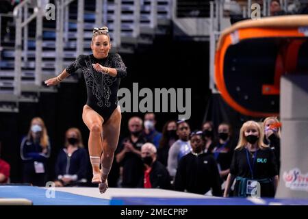 MyKayla Skinner competes on the vault during the women's U.S. Olympic ...