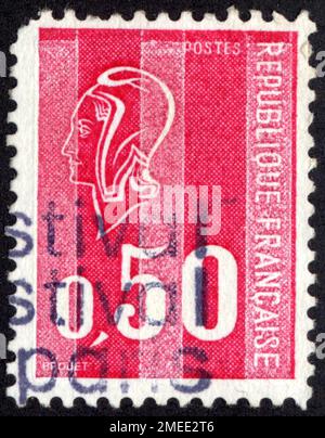 TIMBRE OBLITÉRÉ MARIANNE ROUGE. POSTES. RÉPUBLIQUE FRANÇAISE. 0,40 ...