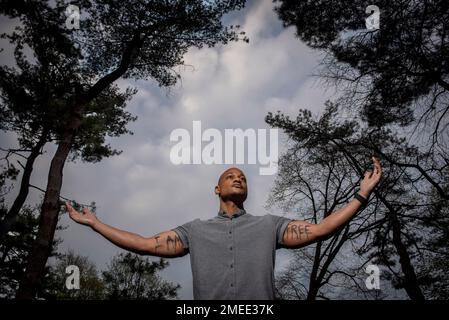 Reserve Marine Maj. Tyrone Collier visits the U.S. Marine Corps War ...