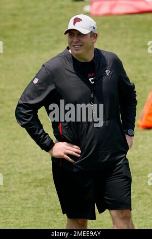 Atlanta Falcons head coach Arthur Smith points from the sideline during ...