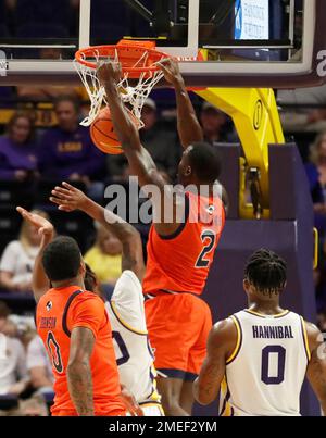 Auburn forward Jaylin Williams (2) dunks against Mississippi during the ...