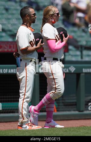 San Francisco Giants bench/infield coach Kai Correa, left, and manager ...