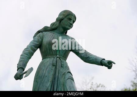 Hannah Duston statue in Haverhill, Massachusetts. Digital photograph ...