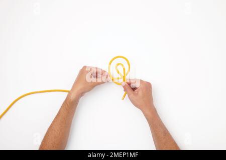 Stopper Knot - Step 3 Stock Photo - Alamy