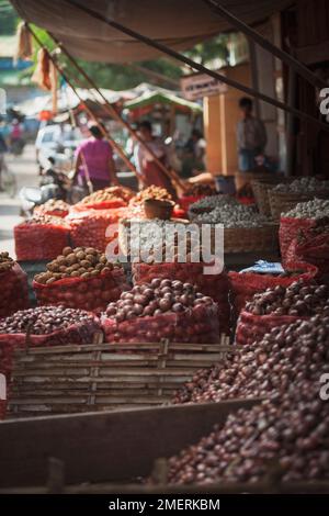 Myanmar, Mandalay, Zegyo Market, local produce Stock Photo - Alamy