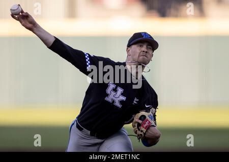 Kentucky pitcher Cole Stupp (16) pitches to Mississippi State during an ...