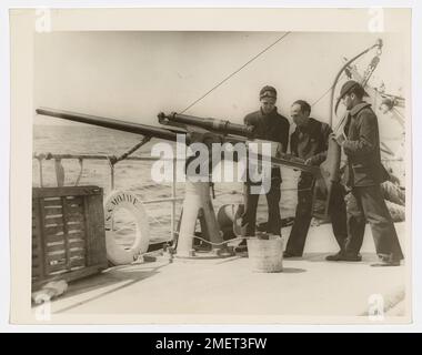 Shoulder Line Throwing Gun. This image depicts a Coast Guardsmen using ...