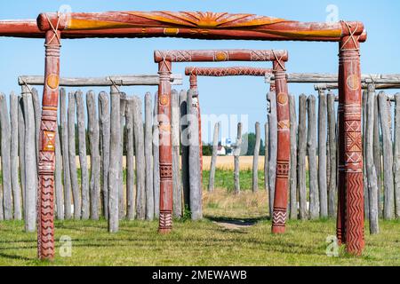 Wooden posts and palisades in the circular ditch Ringheiligtum ...