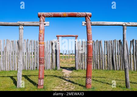 Wooden posts and palisades in the circular ditch Ringheiligtum ...