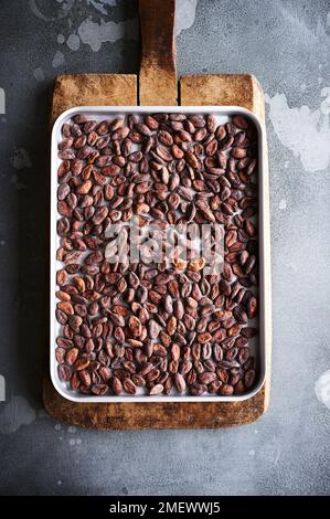Roasting cocoa beans Stock Photo - Alamy