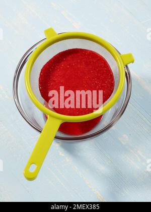Raspberry shaved ice Stock Photo - Alamy