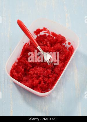 Raspberry shaved ice Stock Photo - Alamy