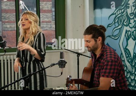 Rozes films a session in Brooklyn Stock Photo - Alamy