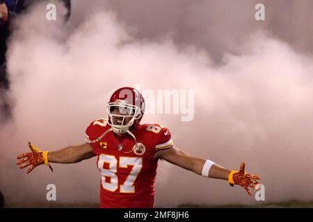 Kansas City Chiefs TRAVIS KELSEY (87) makes a reception in the first ...