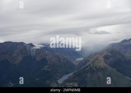 A Stunning Approach Into Queenstown Stock Photo - Alamy