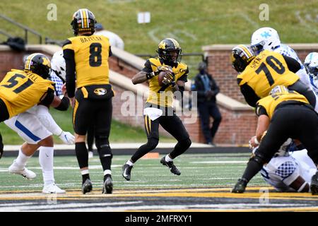 Missouri wide receiver Damon Hazelton (7) prepares to take the field ...