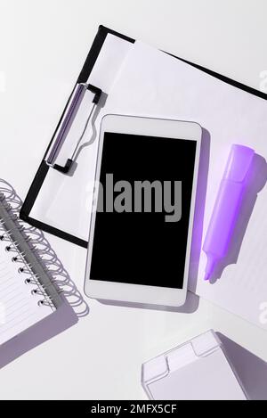 Mobile Phone Screen With Important Ideas On It And Note Sticked On It ...