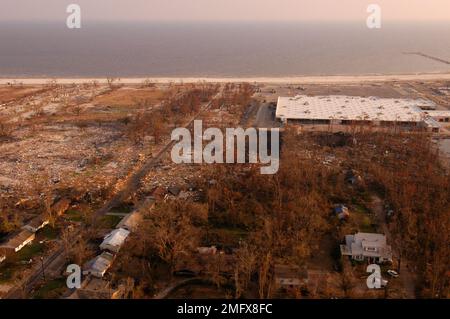 Vice Admiral Vivien Crea - 26-HK-15-1. Hurricane Katrina Stock Photo ...