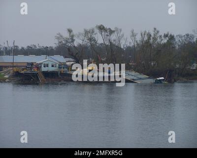 Coast Guard Cutters - Spencer - Aftermath and Rescue - 26-HK-332-6 ...