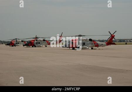 Aircrafts - HH-60 Jayhawk - 26-HK-53-89. HH-60s on flight line at ...