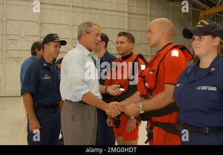 President George W. Bush Visit - 26-HK-6-40. Hurricane Katrina Stock ...