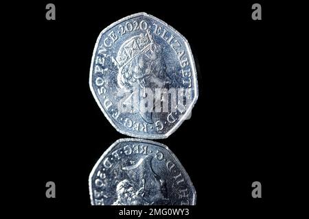 2020 50p coin featuring the 5th Queen Elizabeth II portrait by Jody ...
