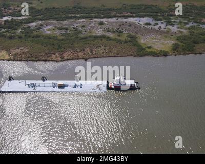 Overflight - Potter - Port Fourchon - 26-HK-210-16. Lat/Long: 29 17.901 ...