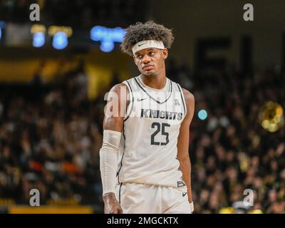 Central Florida forward Taylor Hendricks (25), left, dunks as Houston ...