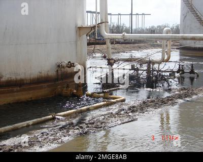 Pollution - ESU St. Louis Response - South Bass - 26-HK-233-38. Clean ...