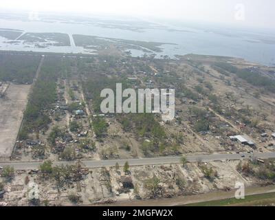 Sector New Orleans - Aftermath - 26-HK-149-24. Hurricane Katrina Stock ...