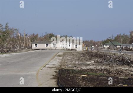 Highway 23 - 26-HK-150-10. Hurricane Katrina Stock Photo - Alamy