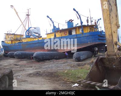 Salvage Engineering Response Team - Empire and Venice - 26-HK-354-86 ...