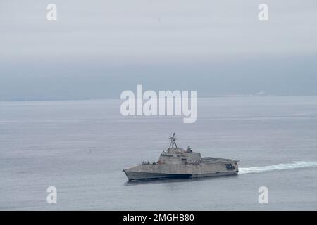 220824-N-EV253-1034 Independence-class littoral combat ship USS ...