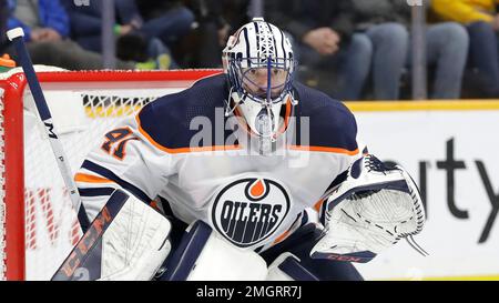 Edmonton Oilers goaltender Mike Smith (41) stops Colorado Avalanche's ...