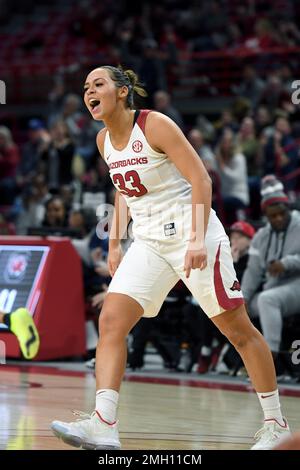 Arkansas guard Chelsea Dungee (33) celebrates after defeating ...