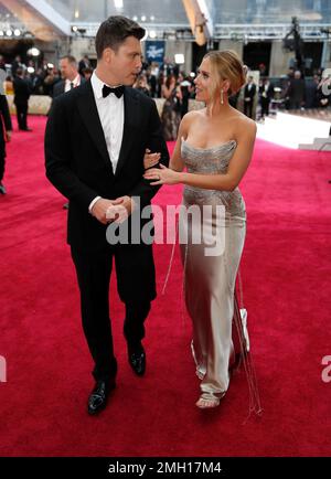 Colin Jost, left, and Scarlett Johansson arrive at the 26th annual ...