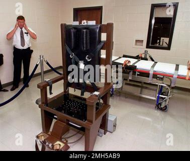 Ricky Bell, the warden at Riverbend Maximum Security Institution in ...