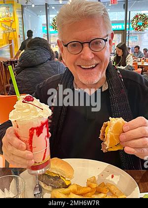 Junior's Cheesecake Restaurant, Interior Times Square, NYC, 2023 Stock ...