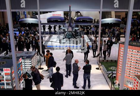 The Bell Nexus 4EX, a four-duct electric or hybrid-electric air taxi ...