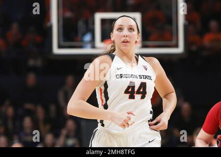 Oregon State's Taylor Jones (44) blocks Florida State forward Valencia ...