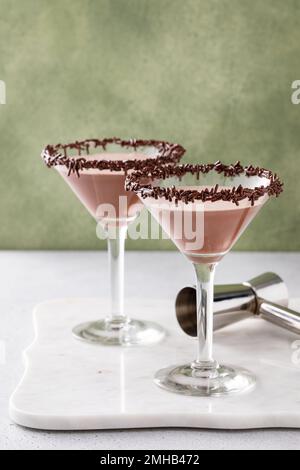 Chocolate martini with chocolate sprinkles on the rim Stock Photo - Alamy