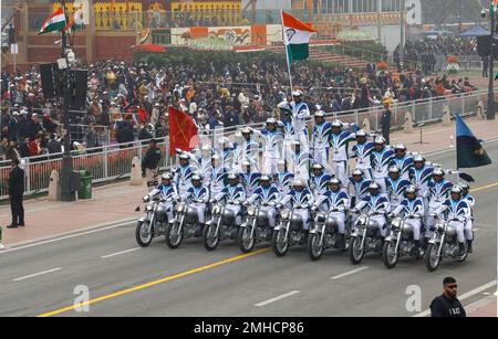 Indian Army ITBP Daredevil team show their skills at Kartavya Path ...