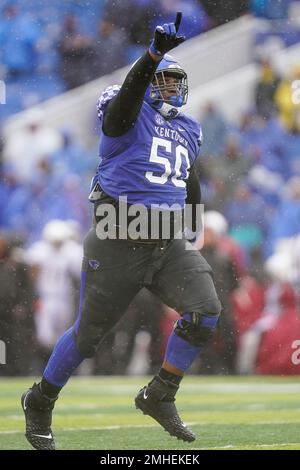 Kentucky defensive lineman Marquan McCall runs a drill during the NFL ...