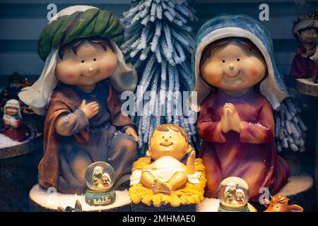 Holy family crib figurines Stock Photo - Alamy