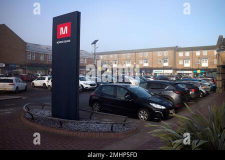 Bowen Square shops and car park in winter, Daventry, Northamptonshire ...