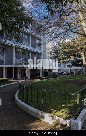 Highpoint, block of flats in the modernist style, by Berthold Lubetkin ...