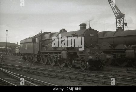 Great Western Railway Castle Class steam locomotive 7029 Clun Castle ...