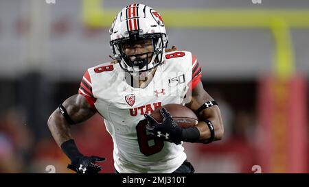 Utah wide receiver Derrick Vickers (8) runs against Southern California ...