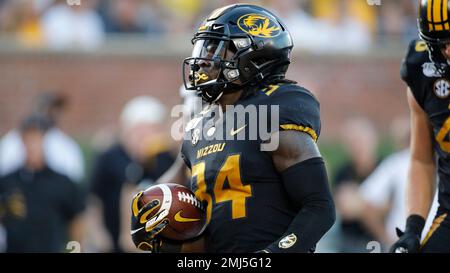 Missouri running back Larry Rountree III jogs off the field at halftime ...
